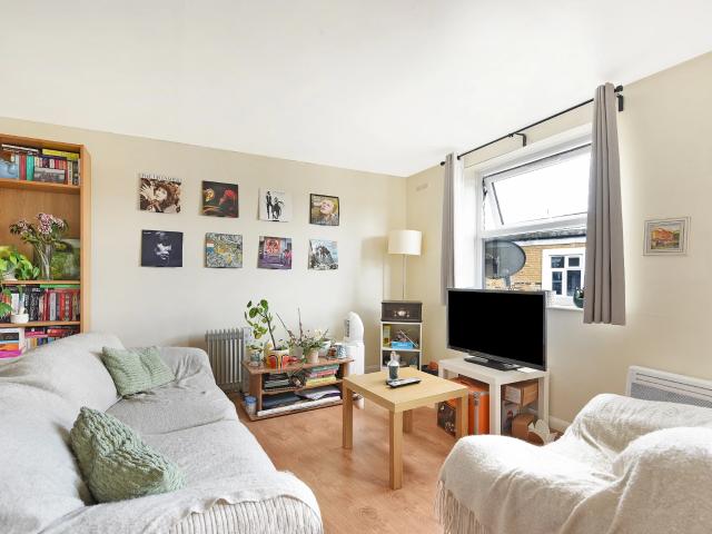2 Bedroom Flat