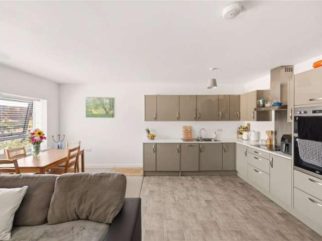 2 Bedroom Flat