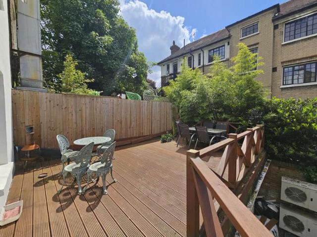 2 Bedroom Flat