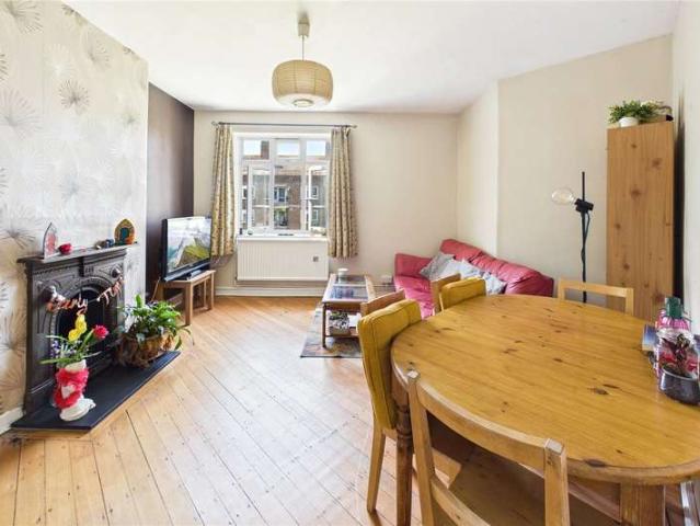 2 Bedroom Flat