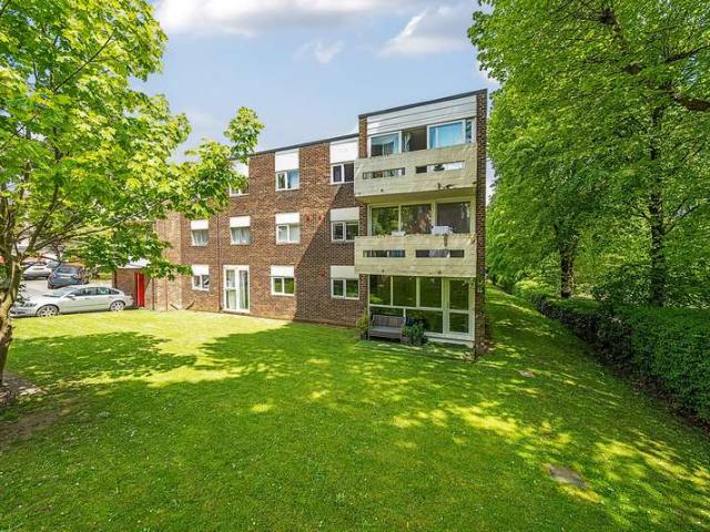 2 Bedroom Flat
