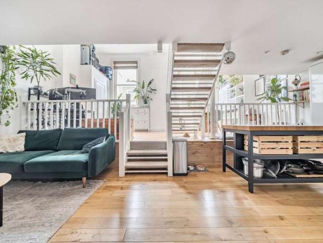 2 Bedroom Flat