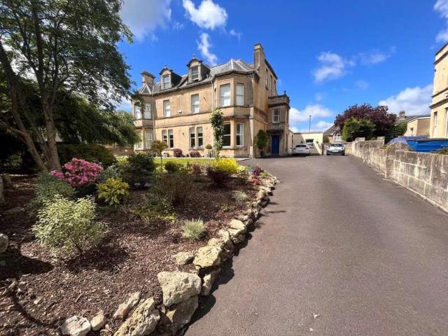 2 Bedroom Flat