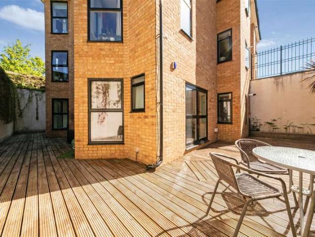 2 Bedroom Flat