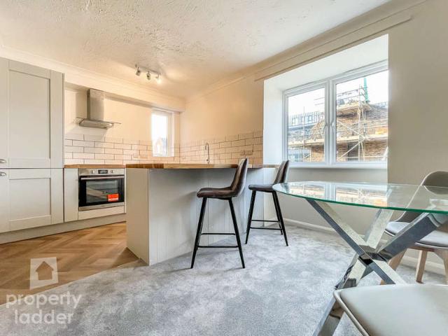 2 Bedroom Flat