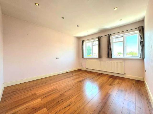 2 Bedroom Flat