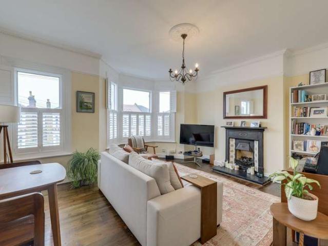 2 Bedroom Flat