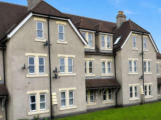 2 Bedroom Flat