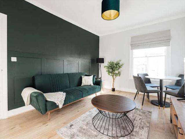 2 Bedroom Flat