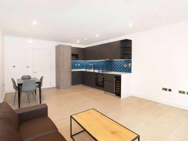 2 Bedroom Flat