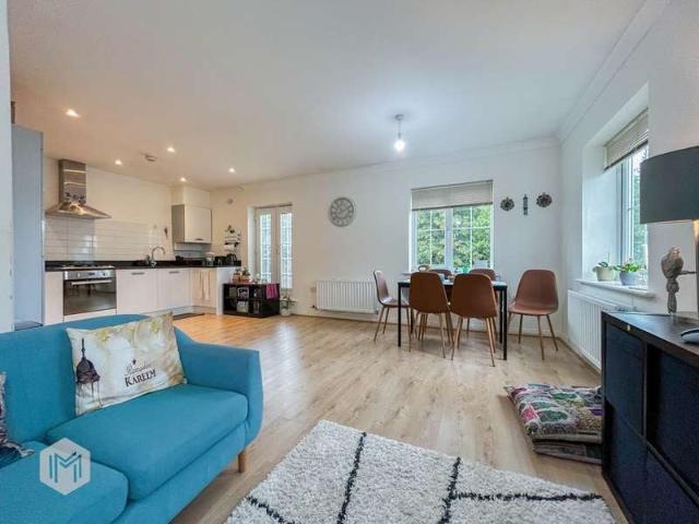 2 Bedroom Flat