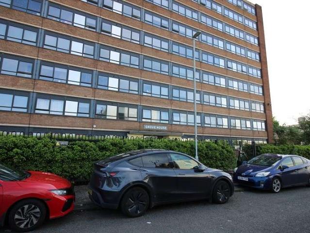 2 Bedroom Flat