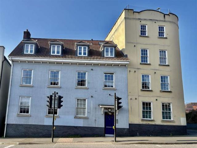2 Bedroom Flat