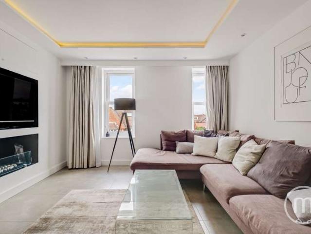 2 Bedroom Flat