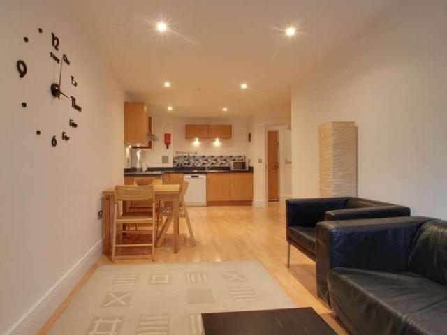 2 Bedroom Flat