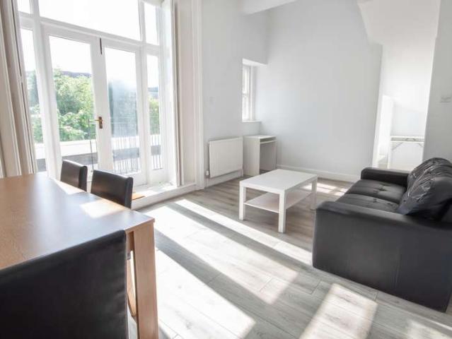 2 Bedroom Flat