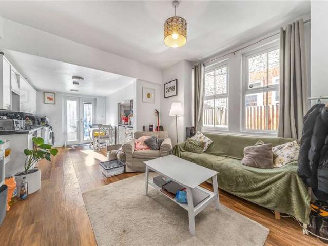 2 Bedroom Flat