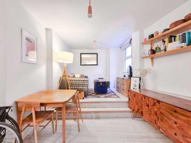 2 Bedroom Flat