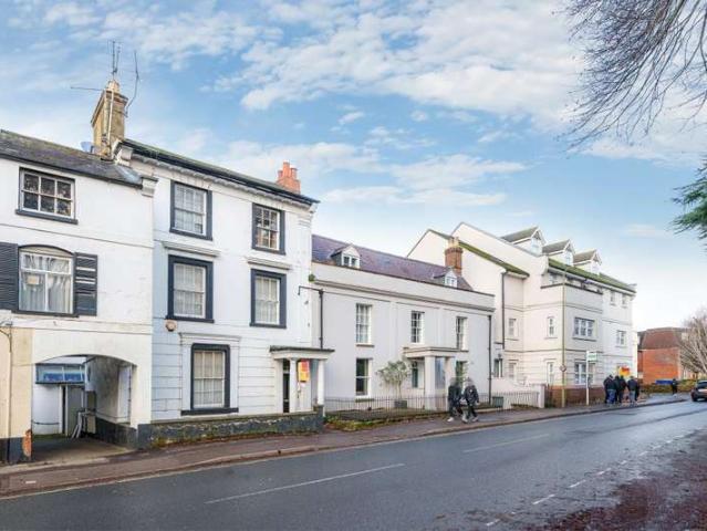 2 Bedroom Flat