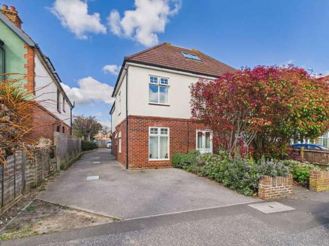2 Bedroom Flat