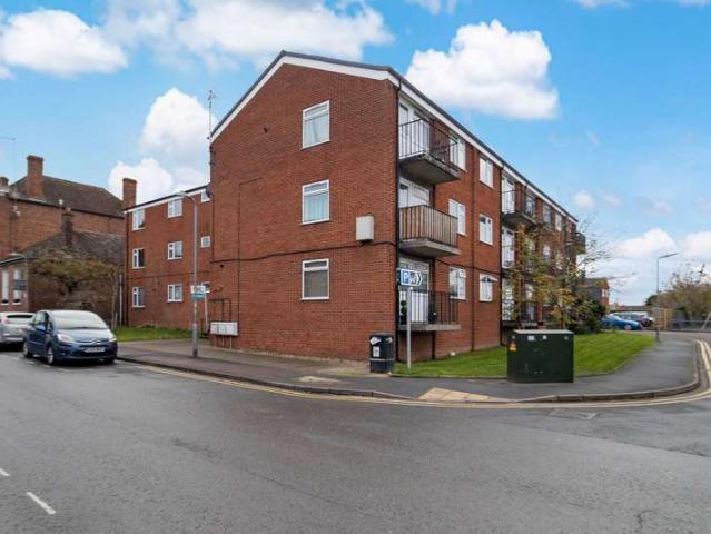 2 Bedroom Flat