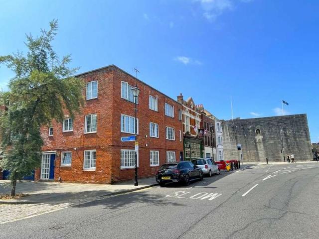 2 Bedroom Flat