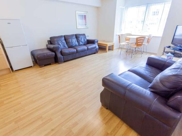2 Bedroom Flat