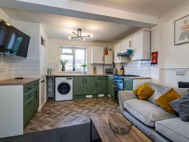 2 Bedroom Flat