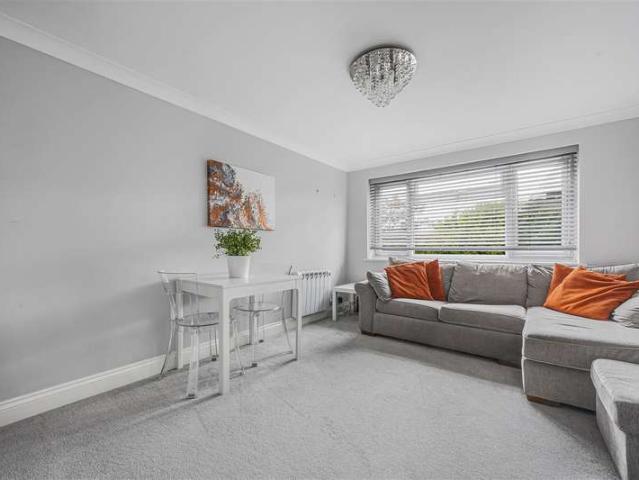 2 Bedroom Flat