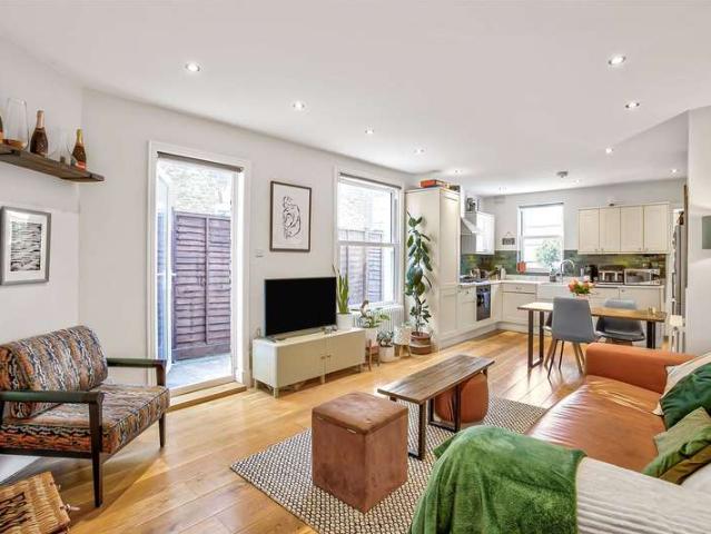 2 Bedroom Flat