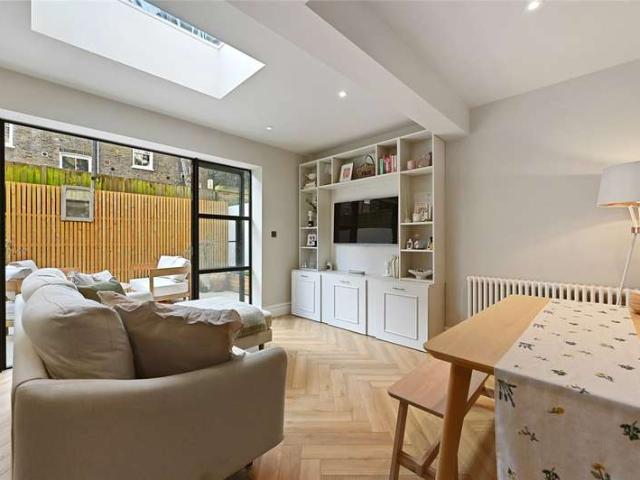 2 Bedroom Flat