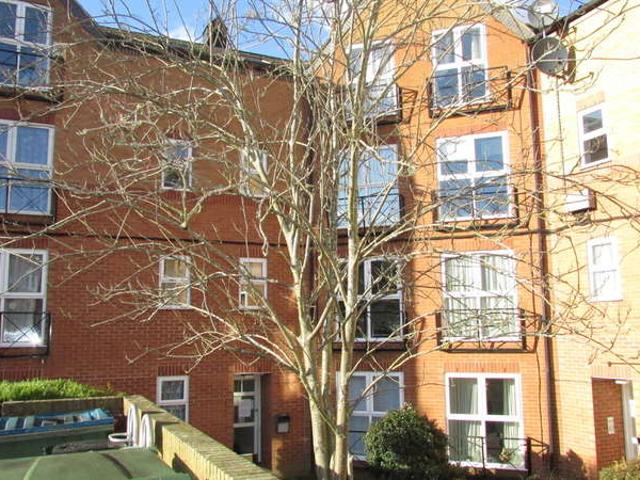 2 Bedroom Flat