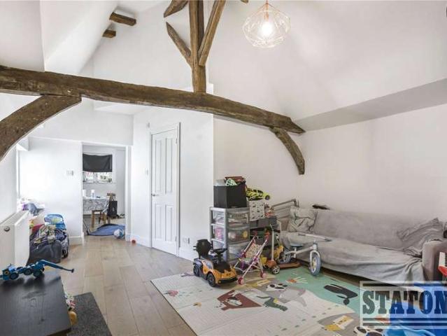 2 Bedroom Flat