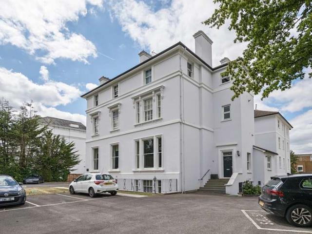2 Bedroom Flat