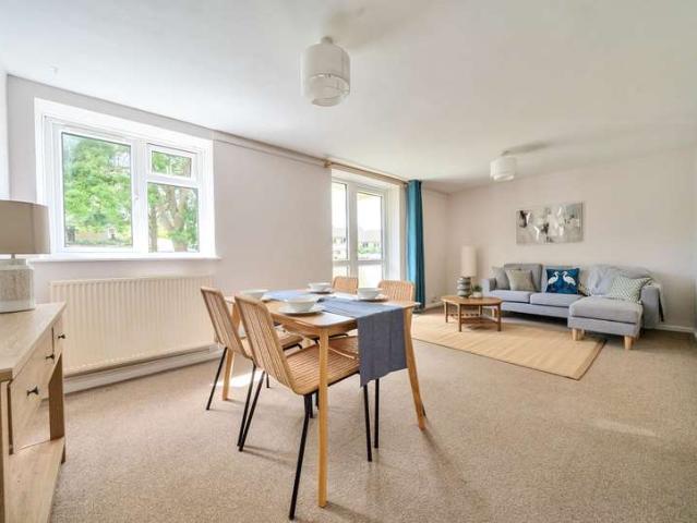 2 Bedroom Flat