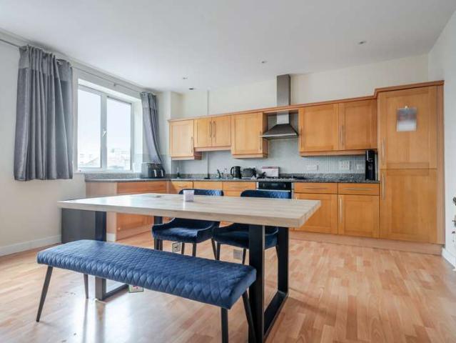 2 Bedroom Flat