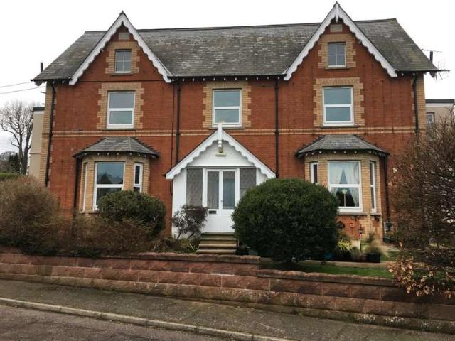 2 Bedroom Flat