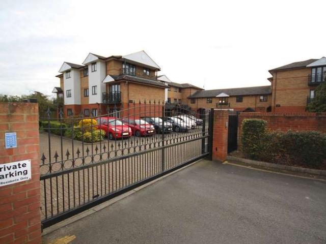 2 Bedroom Flat
