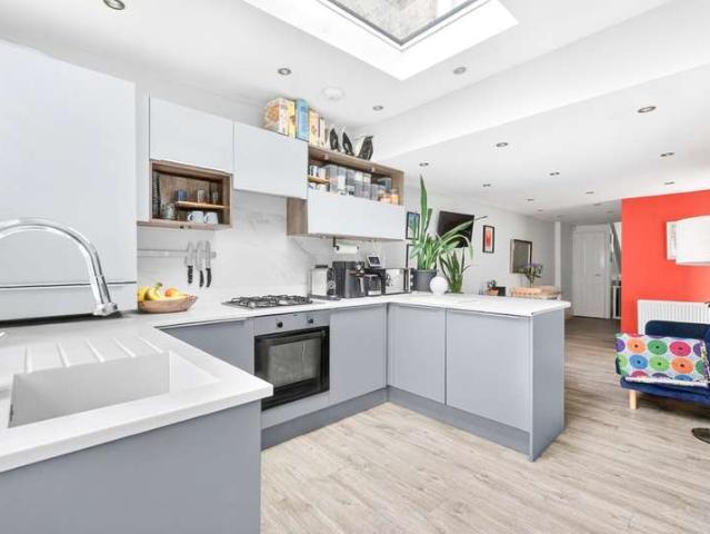 2 Bedroom Flat