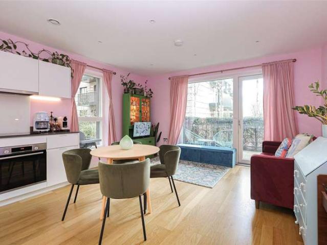 2 Bedroom Flat