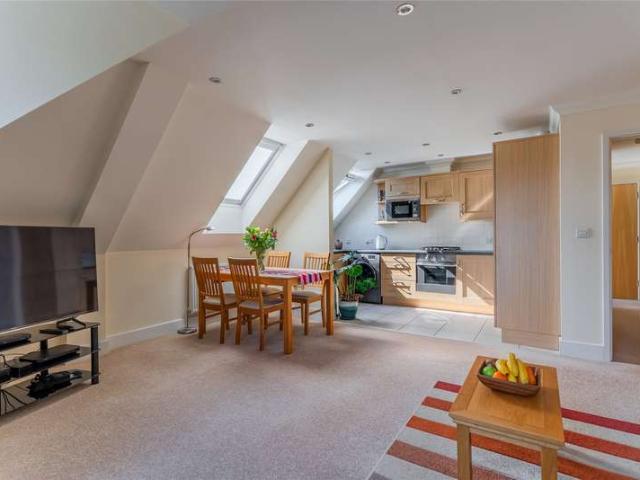 2 Bedroom Flat