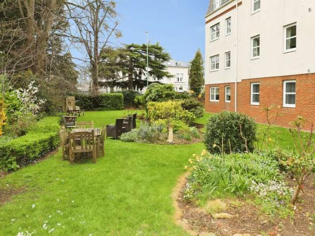 2 Bedroom Flat