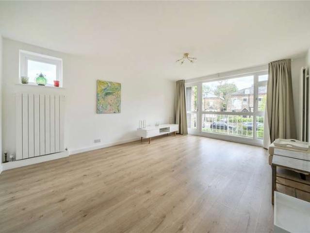 2 Bedroom Flat