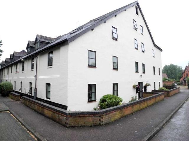 2 Bedroom Flat