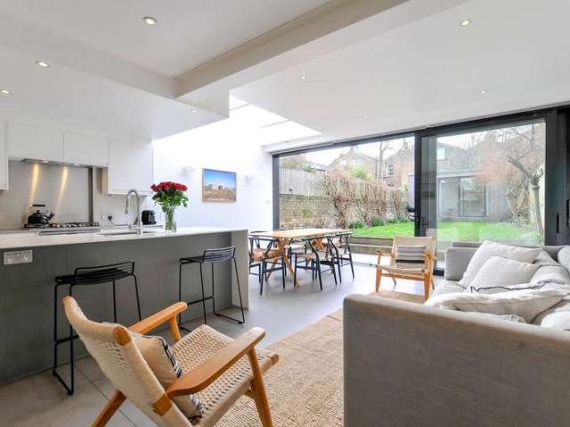 2 Bedroom Flat