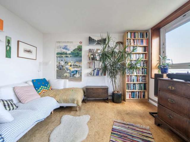 2 Bedroom Flat