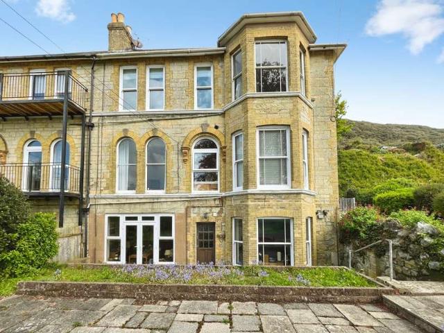 2 Bedroom Flat