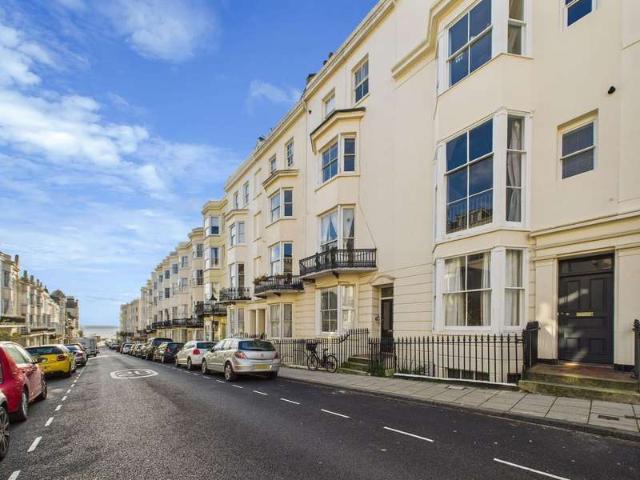2 Bedroom Flat