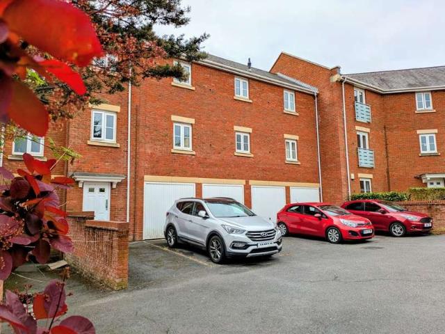 2 Bedroom Flat
