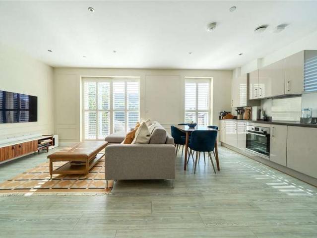 2 Bedroom Flat